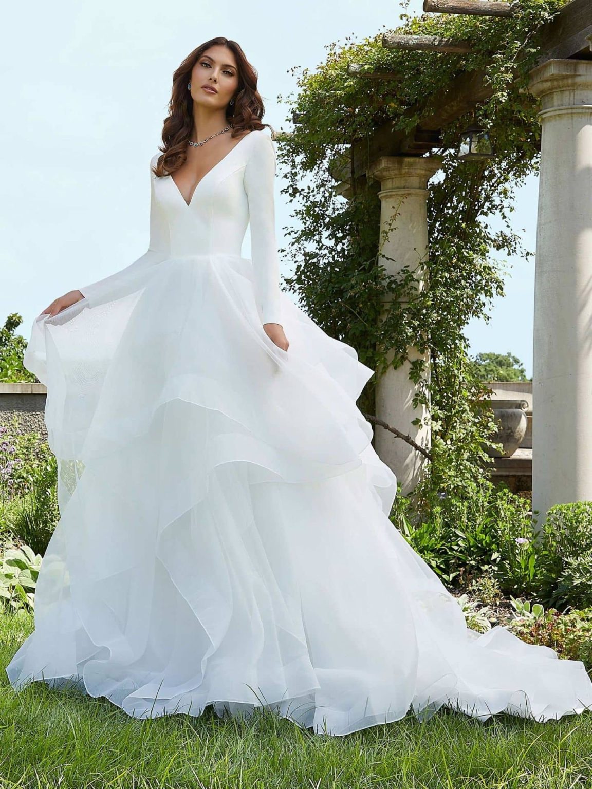 Organza Fabric Wedding Dresses – Airy Grandeur & Couture-Crafted Lightness