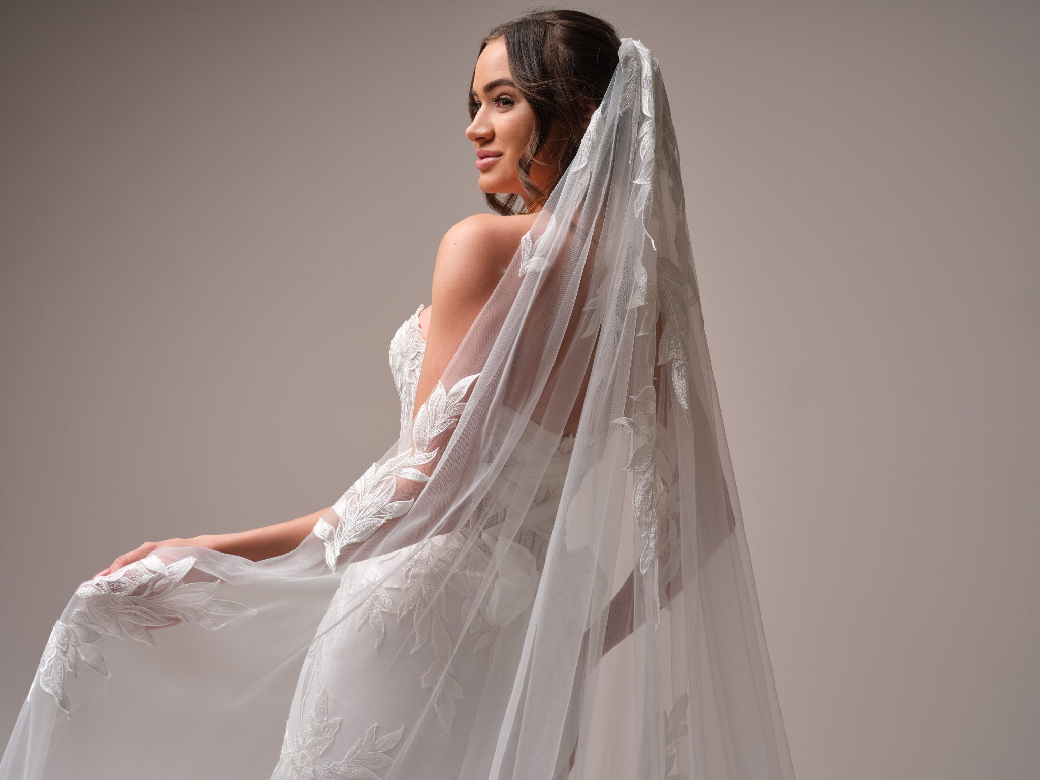 Bateau Neckline Wedding Dresses – Elegant Boat Neck Bridal Gowns for ...
